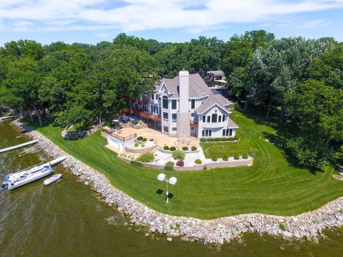 Fort Atkinson, Wisconsin - All You Need To Know - Hi Boox