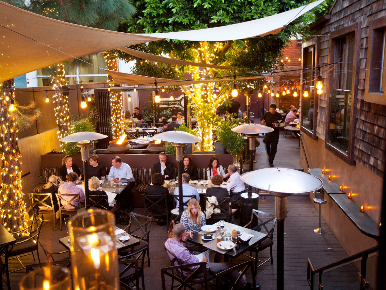 Old School And New School Technology In Restaurants - Hi Boox