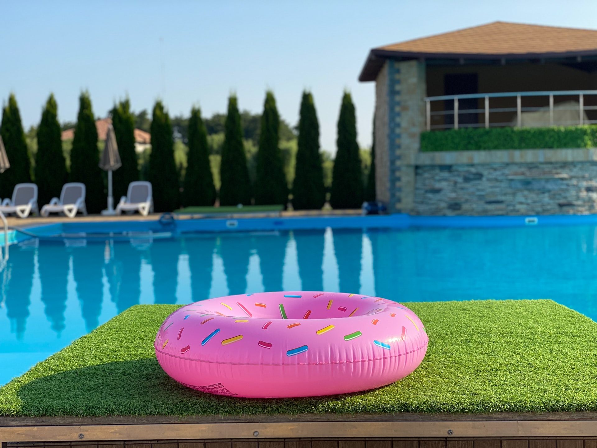 7 Things to Keep in Mind When Building a Swimming Pool - Hi Boox