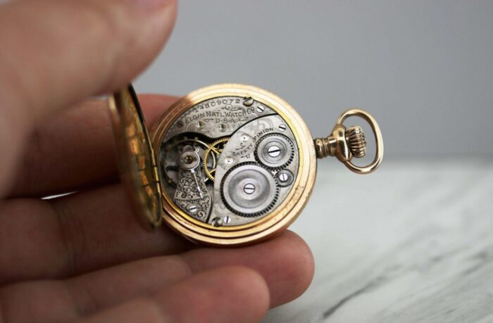 Why You Should Get A Vintage Pocket Watch - Hi Boox