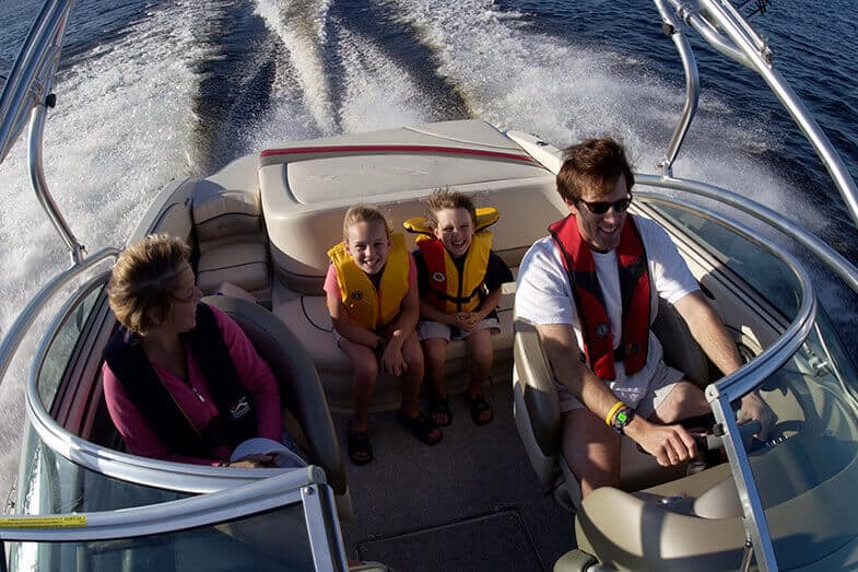 9 Summer Boating Safety Tips You Need to Know - Hi Boox