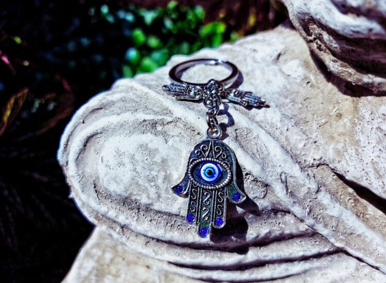 3 Interesting Facts to Know About the Hamsa Hand - Hi Boox
