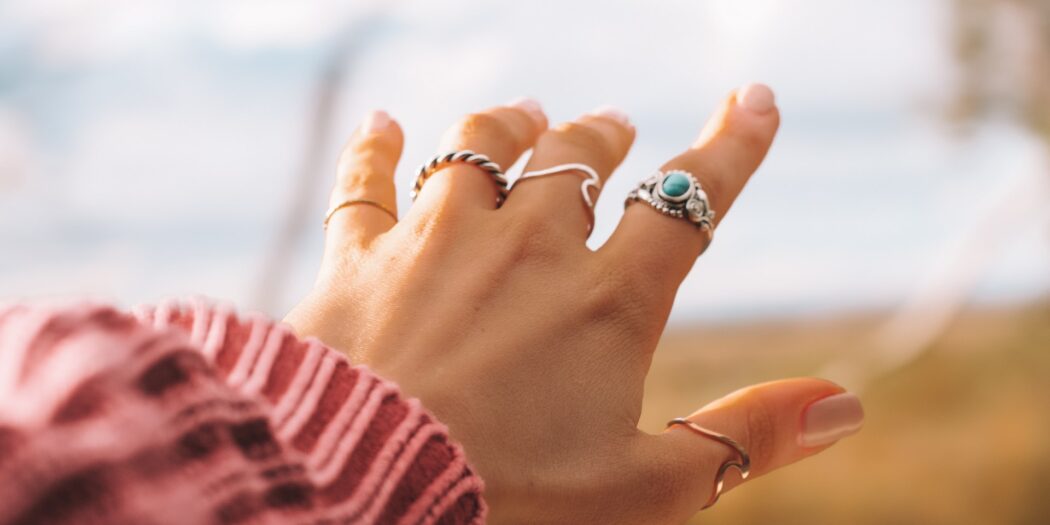 How To Obtain A Good Silver Jewelry? - Hi Boox