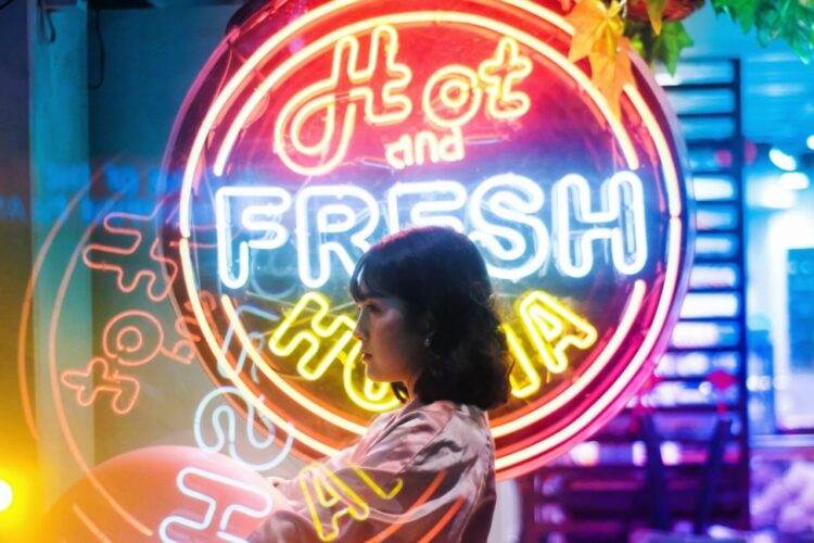 The Fascinating World of Custom Light Up Signs - Hi Boox