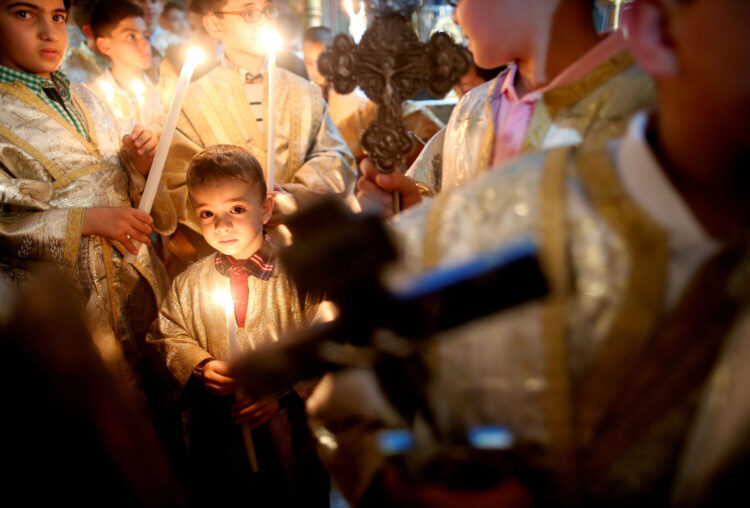 10 Unique and Amusing Religious Rituals From Around the World - Hi Boox